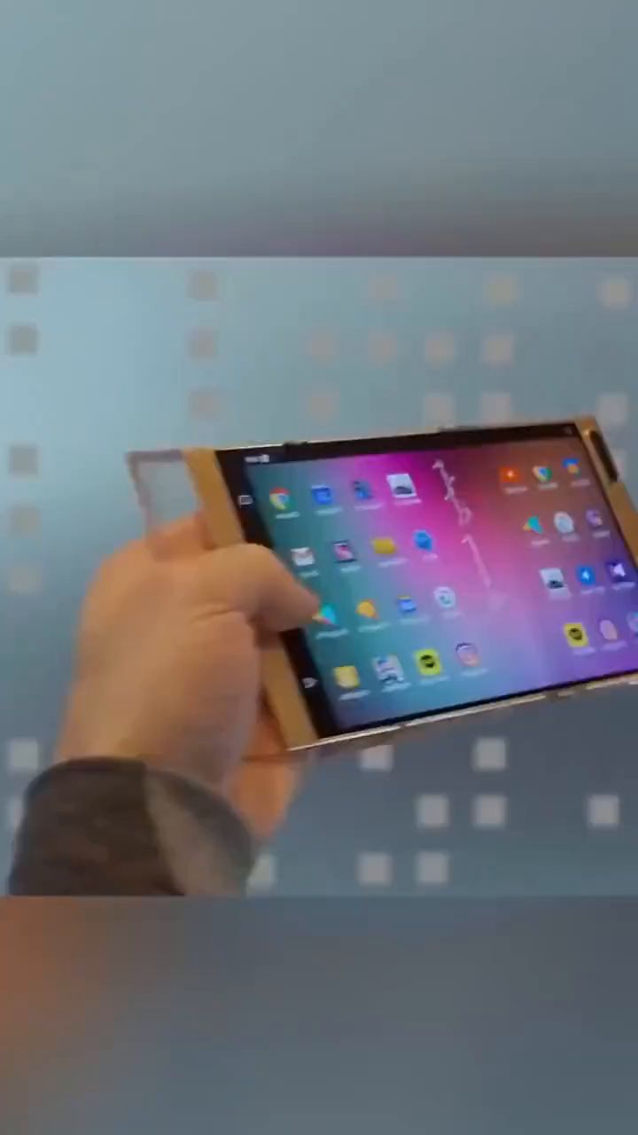 This is future of foldable smartphones that can instantly turn into ...